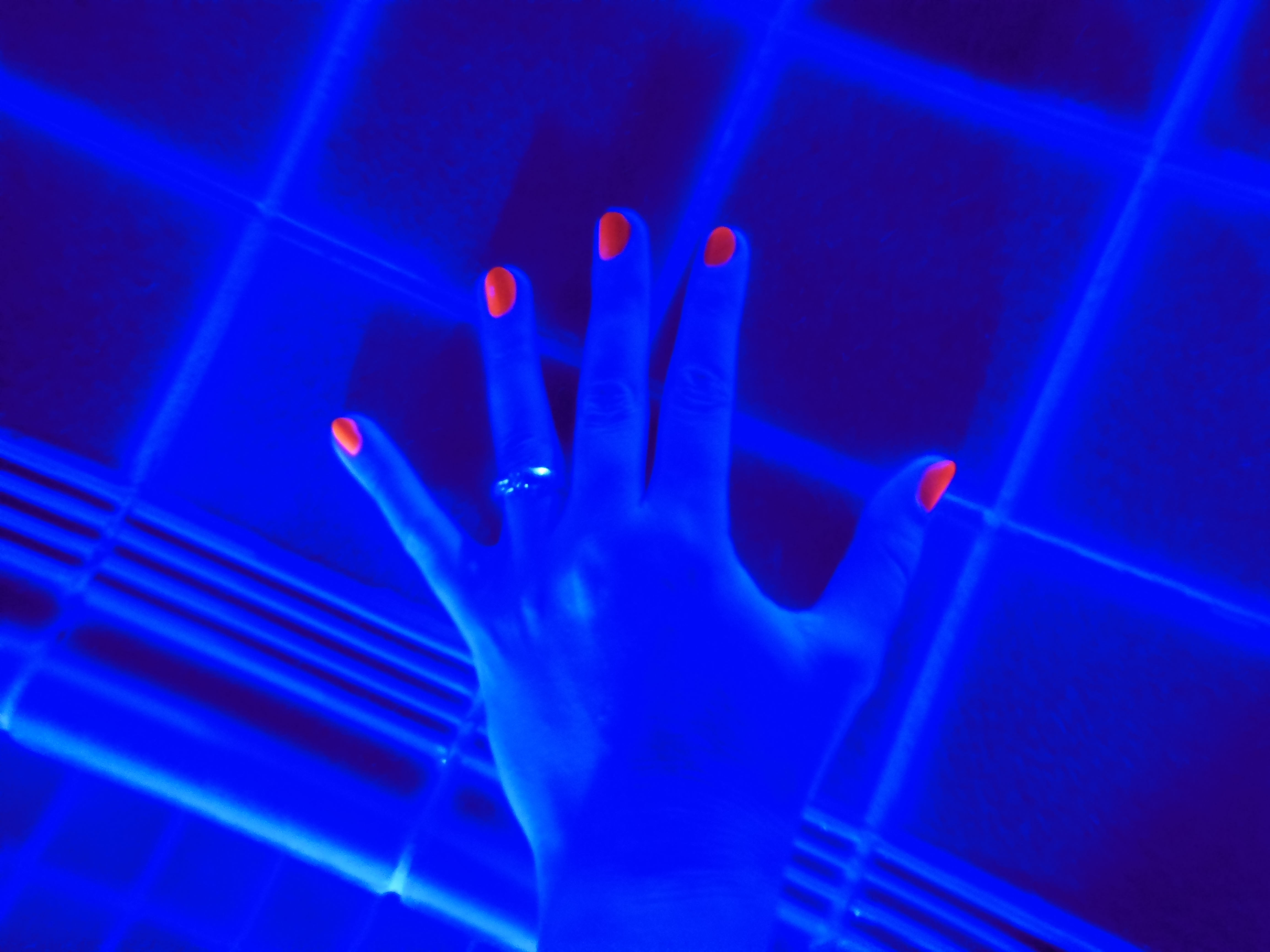 BRIGHT AND COLOURFUL: SUMMER HOLIDAY NAILS – Fresh Beauty Fix